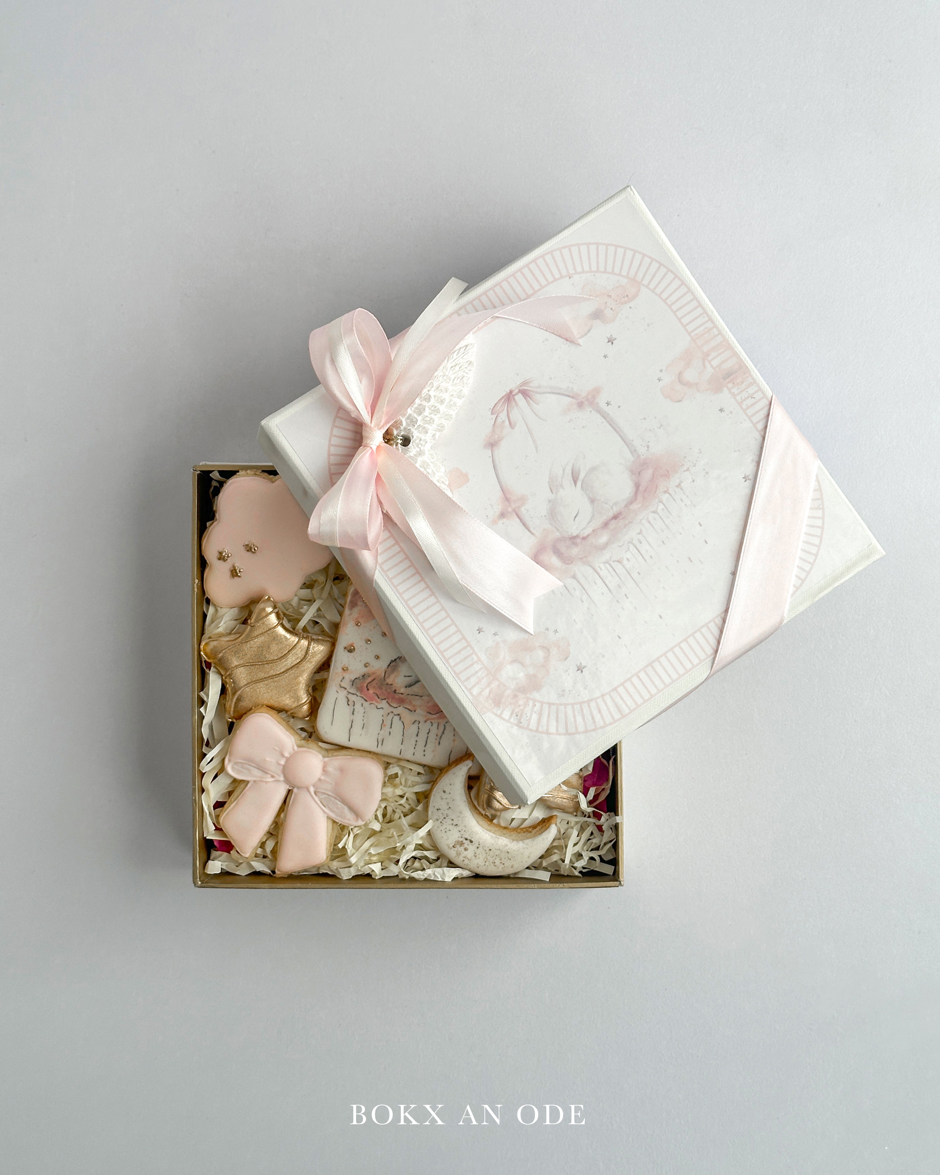Snuggle box With Cookies – Vel&Ash