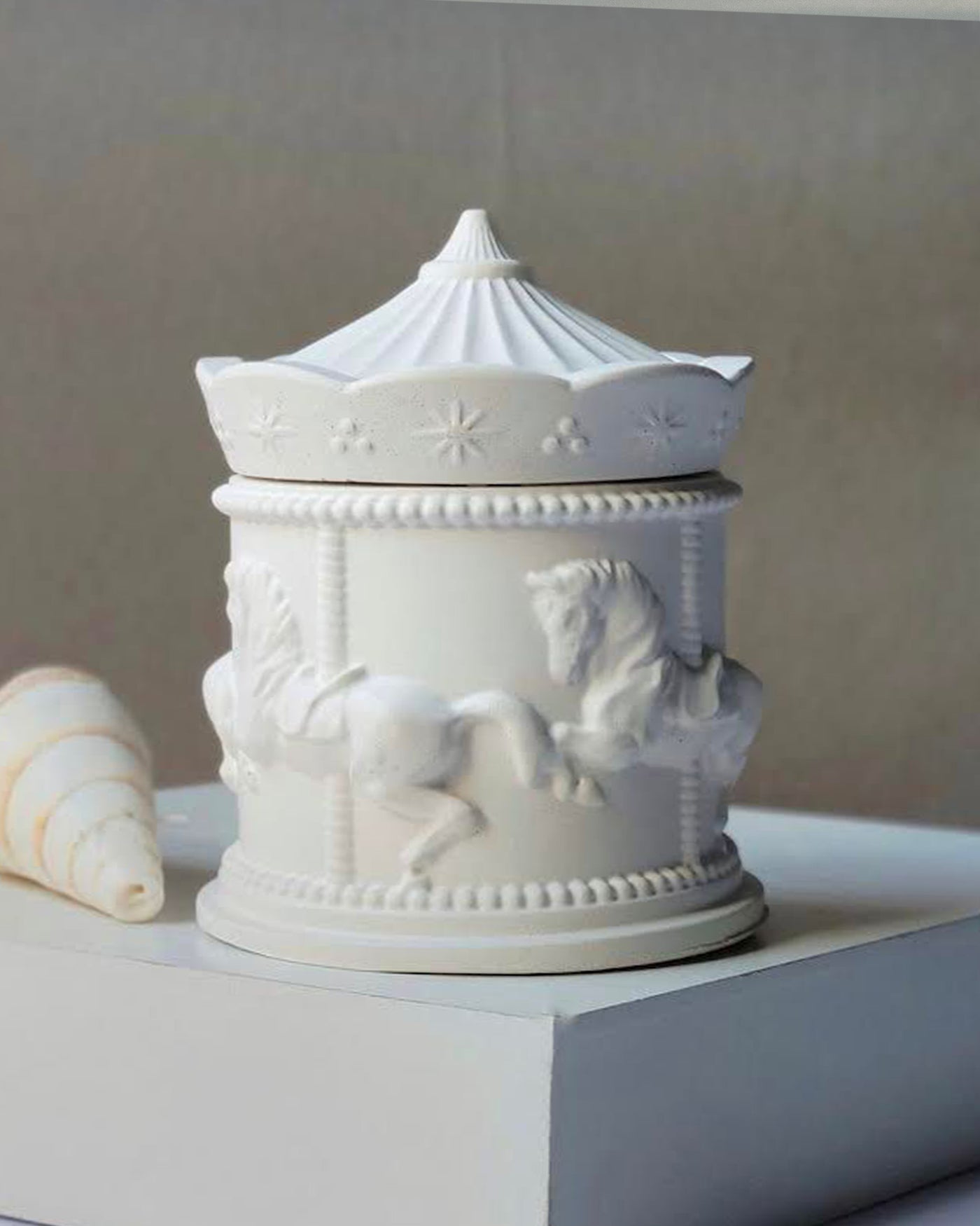 Carousel Jar in a Box – Vel&Ash